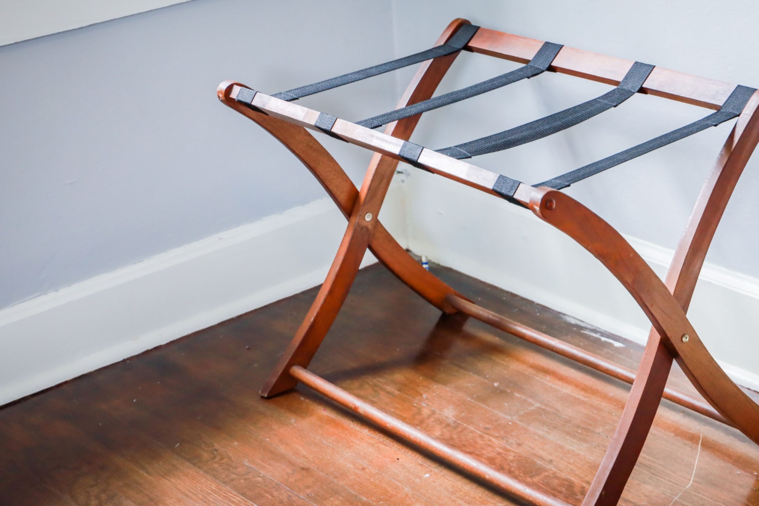 Luggage Racks: Organize Your Travel Essentials With Ease - Luggage Hub